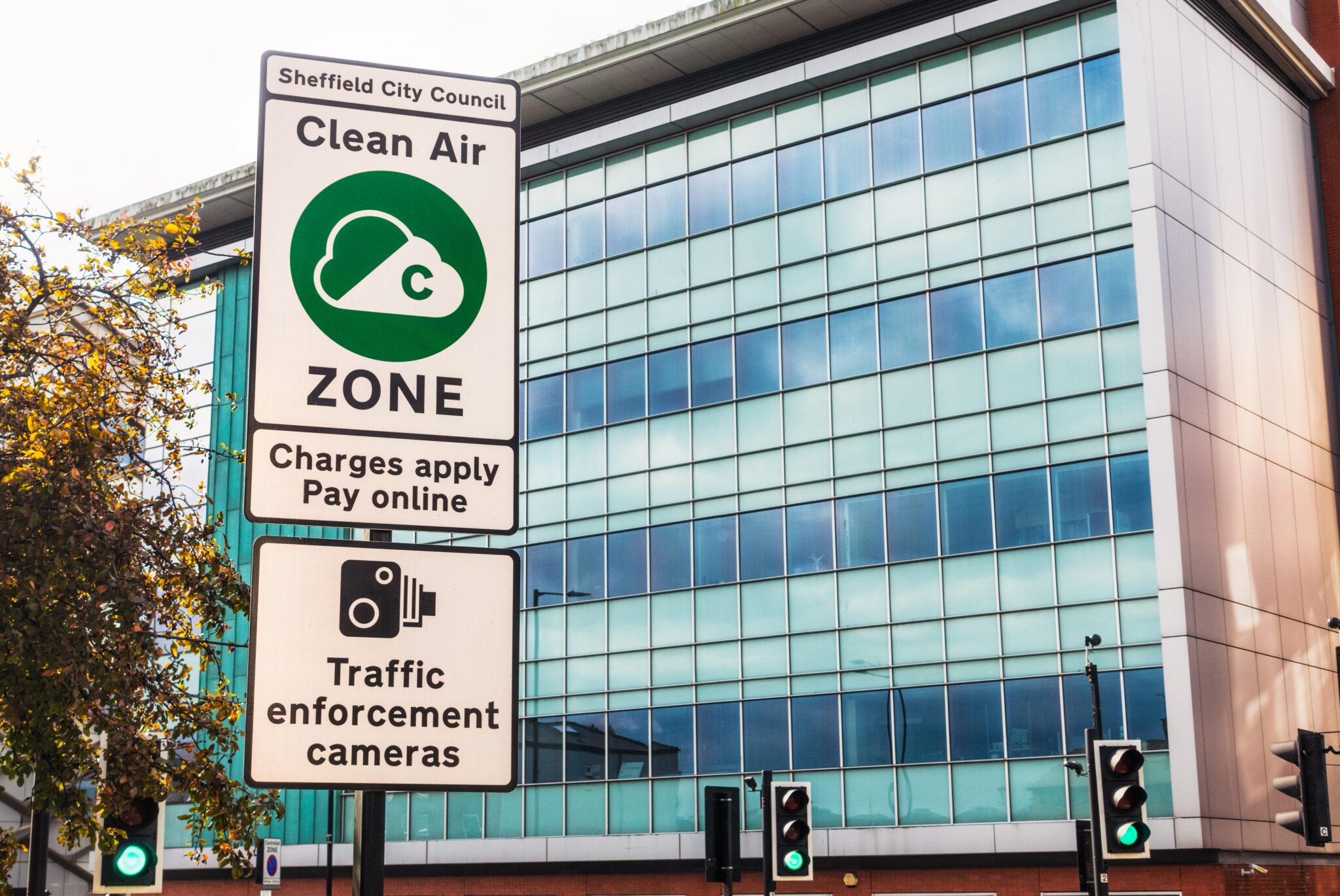 Taxi driver has £1,000 fines wiped after Clean Air Zone errors - Hot SR ...