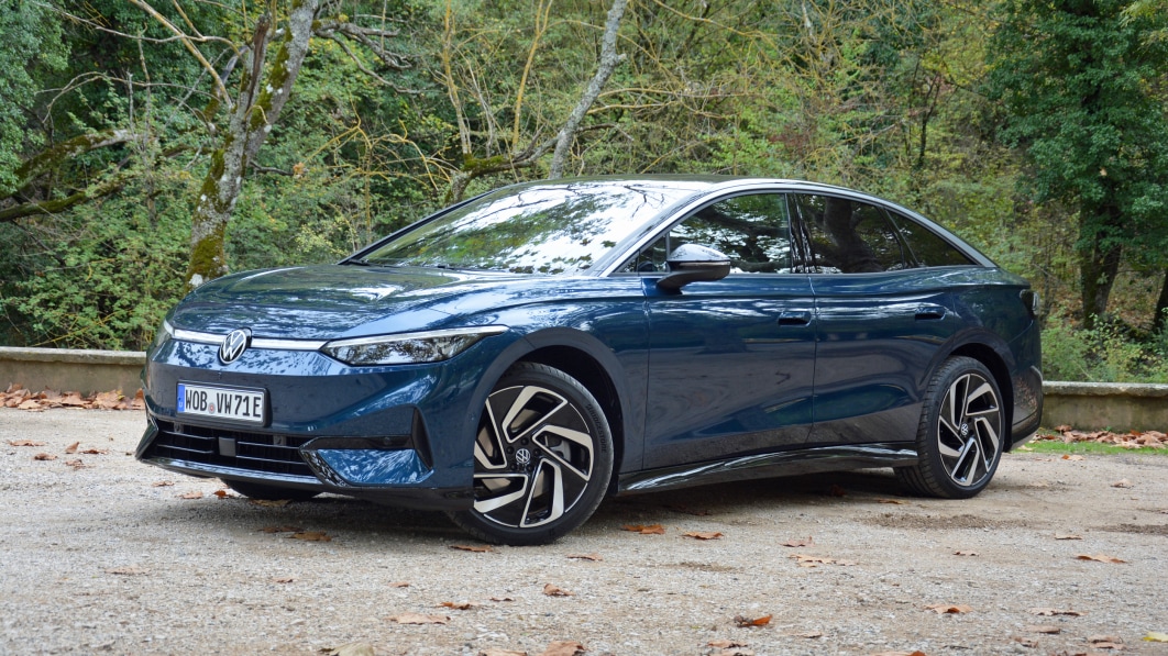 Here are the 2025 Volkswagen ID.7's standard features – Hot SR-22 ...
